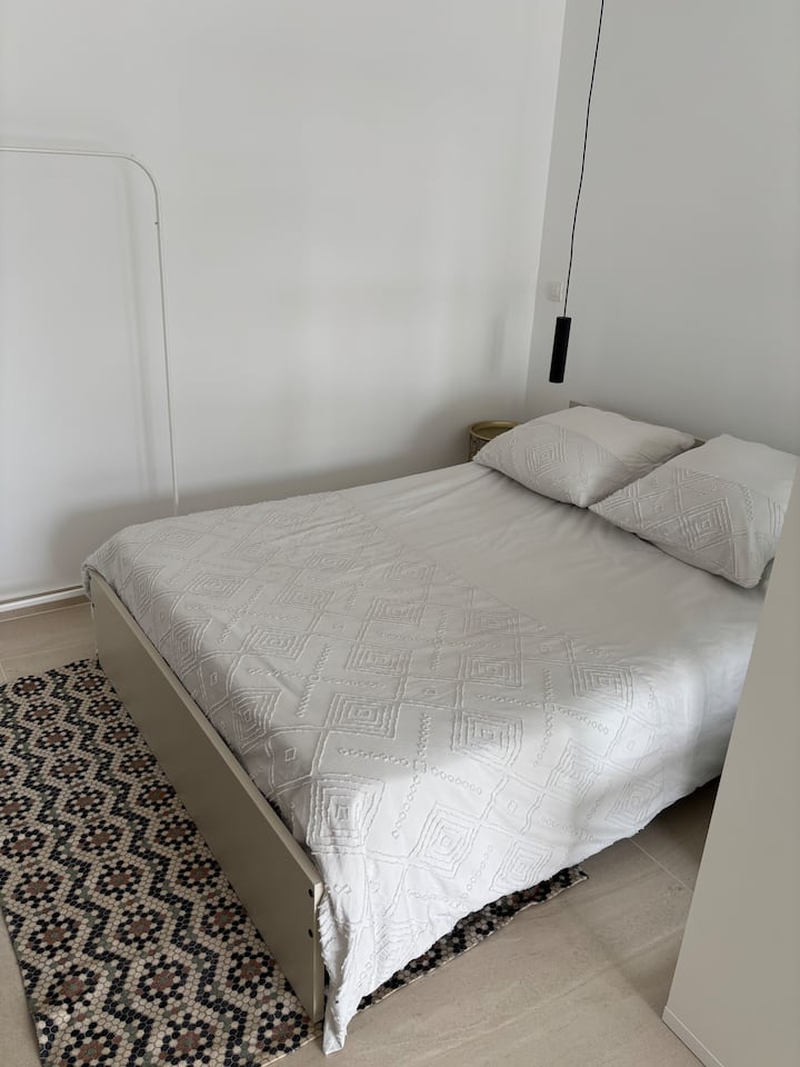 Studio Neuf - Sénas