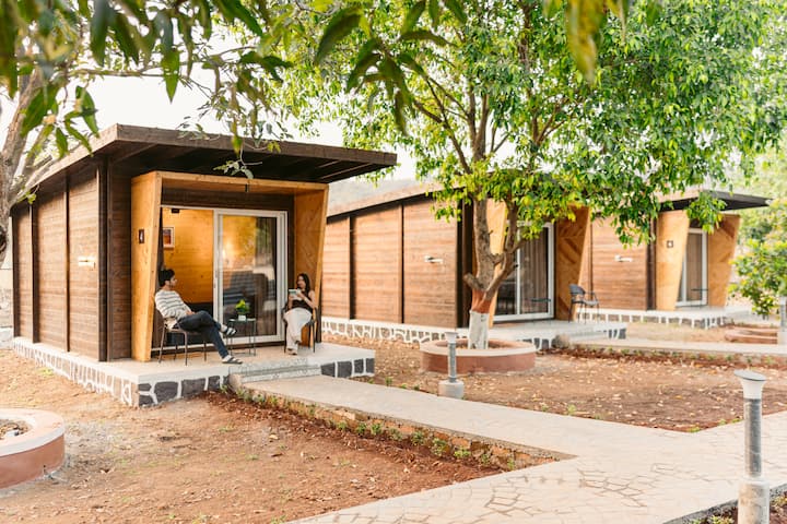 Unique Wooden Chalet 01 W/ Pool , Table Tennis . - Neral