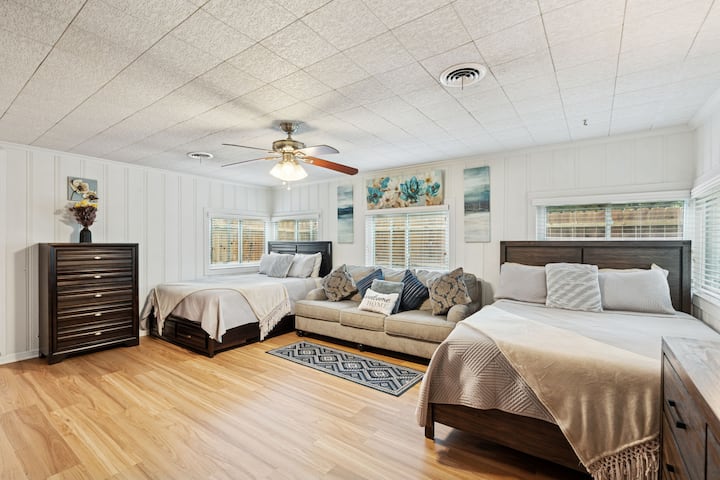 Casita Con Cocina Y Patio Dfw Se Acepta Mascotas - Grand Prairie, TX