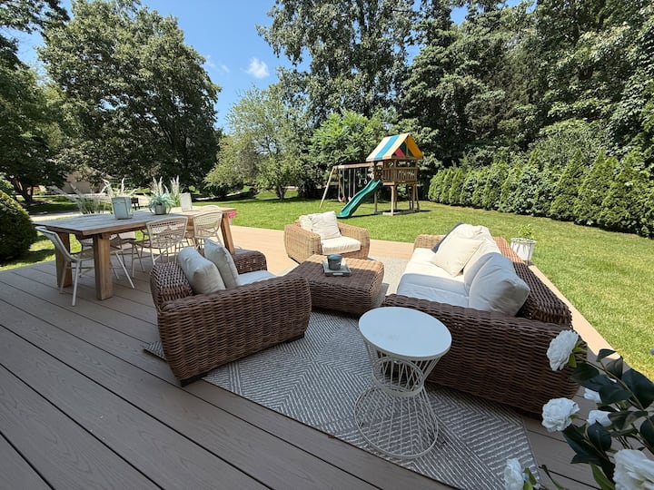 Chic, Comfy, Close To Campus! - Mishawaka, IN