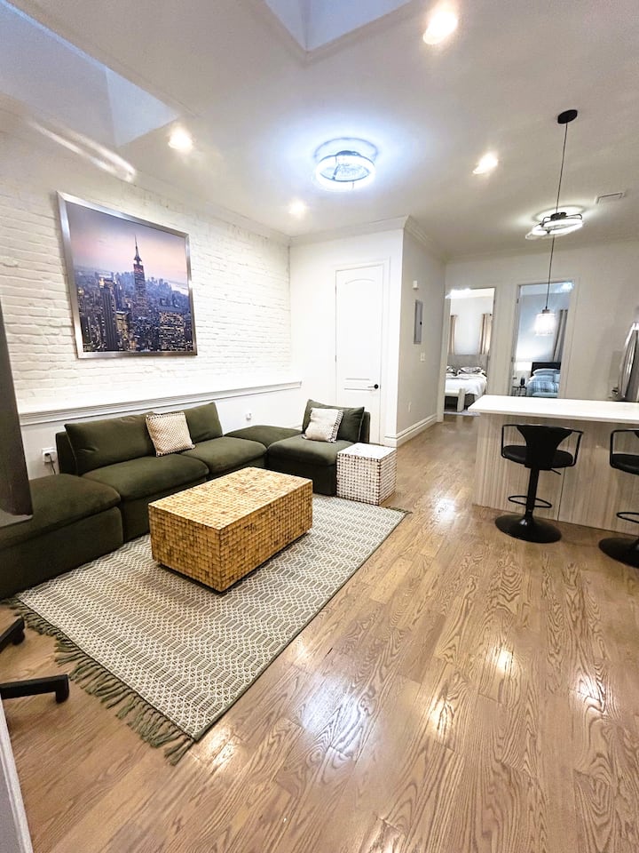 Entire Place _serene Sunny Huge Modern 3br - Brooklyn, NY