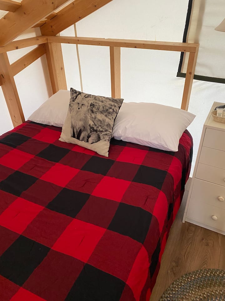 Trapper's Wall Tent Cabin - Yukon