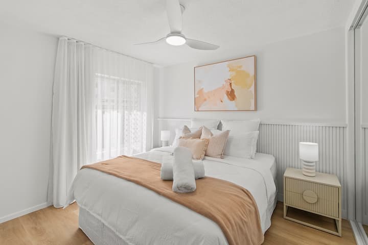 The Drift | King Beds|  Oceanfront | Free Parking - 