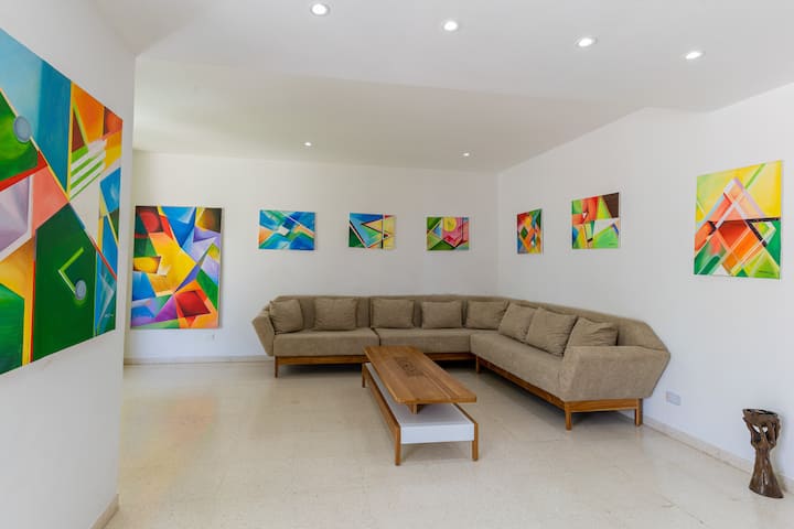 Casa Con Piscina, Miramar, Playa - Havana