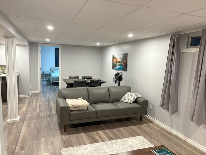 Brand New 1 Bedroom Suite - Thompson