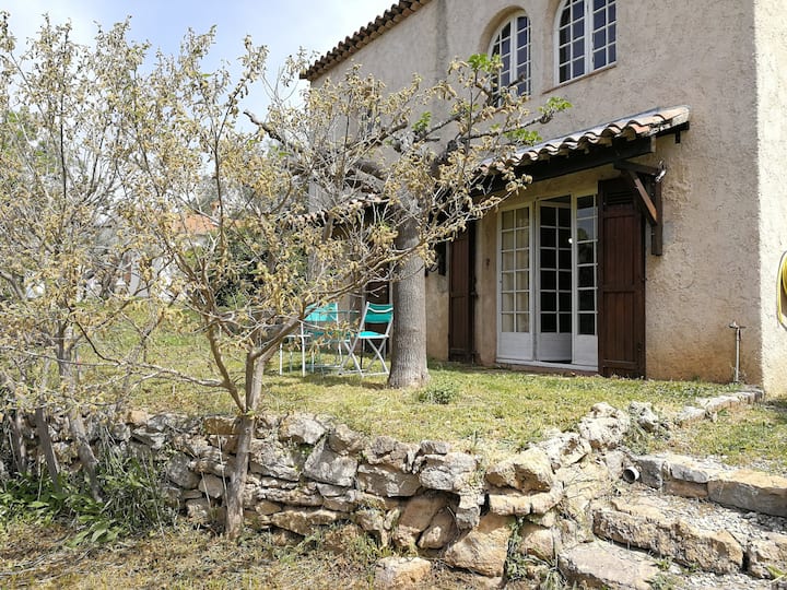 Appartement 2 Pièces Avec Jardin - Le Pradet