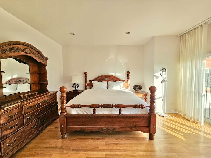 Shared Home / Parking / Mccormick Place Center - L - Wintrust Arena