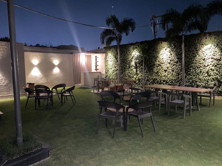 Elegant 7bhk Villa Retreat | Perfect For Groups - Amritsar