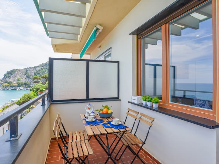 La Casa Del Mare Di Ginni E Virgi By Holiday World - Noli
