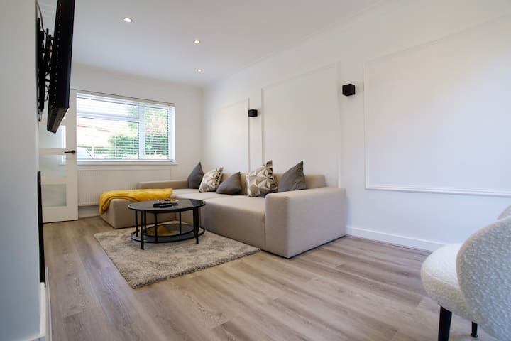 Wickford Escape: 3bd Stay Near Southend - Basildon