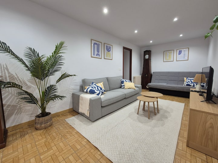 22a04 Casa Azul Del Corral De Abaju En Arriondas - Ribadesella