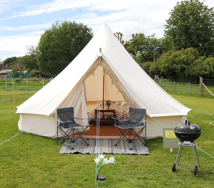 Comfy Bell Tent, Edge Of Village - Kent