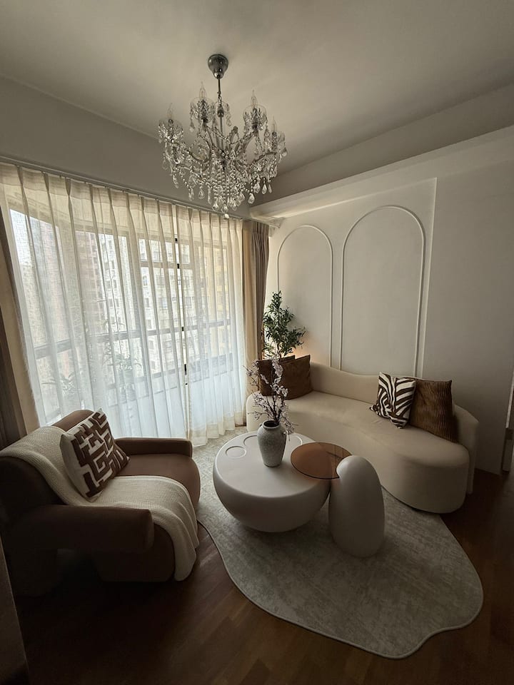 2bhk Apartment In Central - Sai Ying Pun