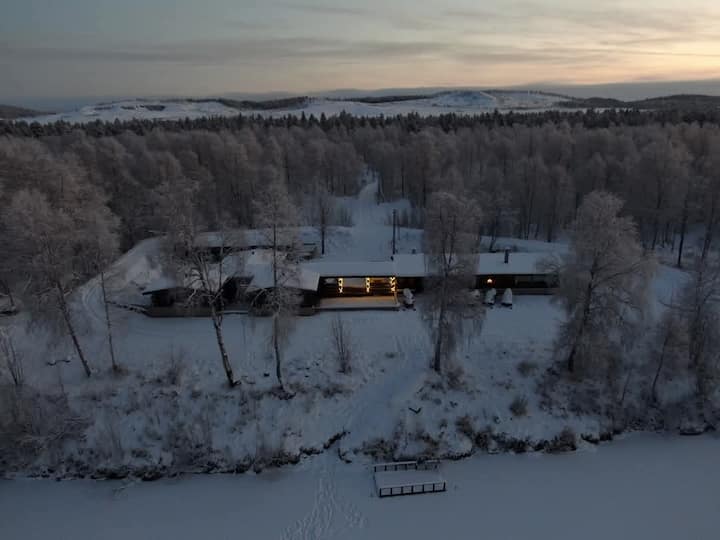 A Beautiful Log Villa By The Ivalo River - Ivalo