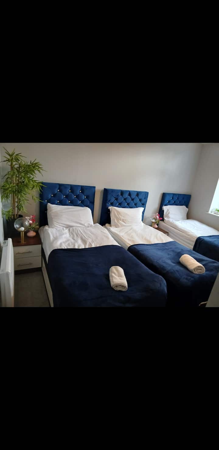 Cosy Family Apartment - Bradford, United Kingdom