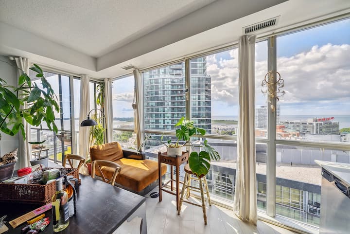 Toronto Lake View All Day Sun - Ontario