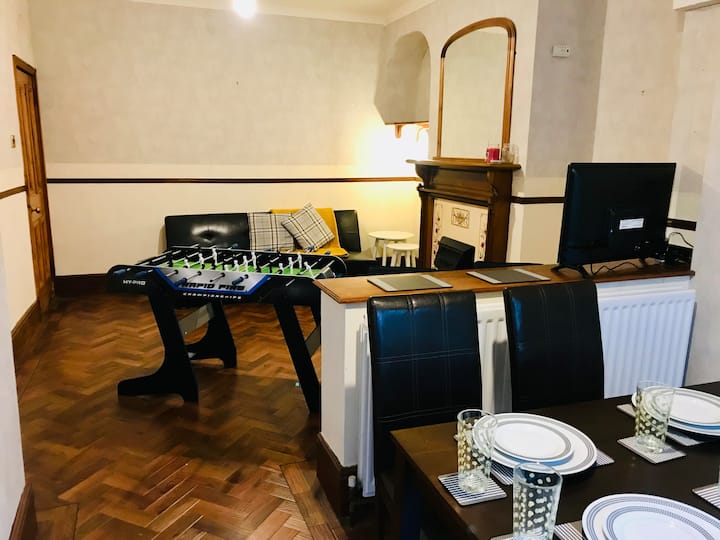 5 Bedroom Contractor House - East Midlands Airport (EMA)