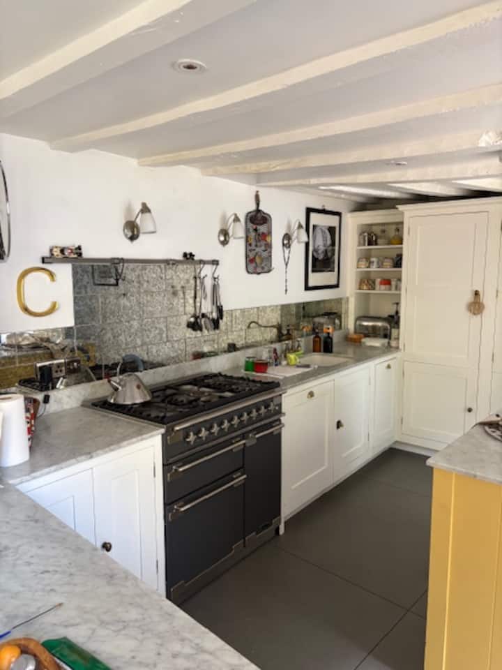 Grade 2 Listed Cotswolds Beauty - Tetbury