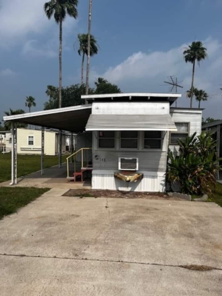 Small 1-bedroom (148) - 미시온