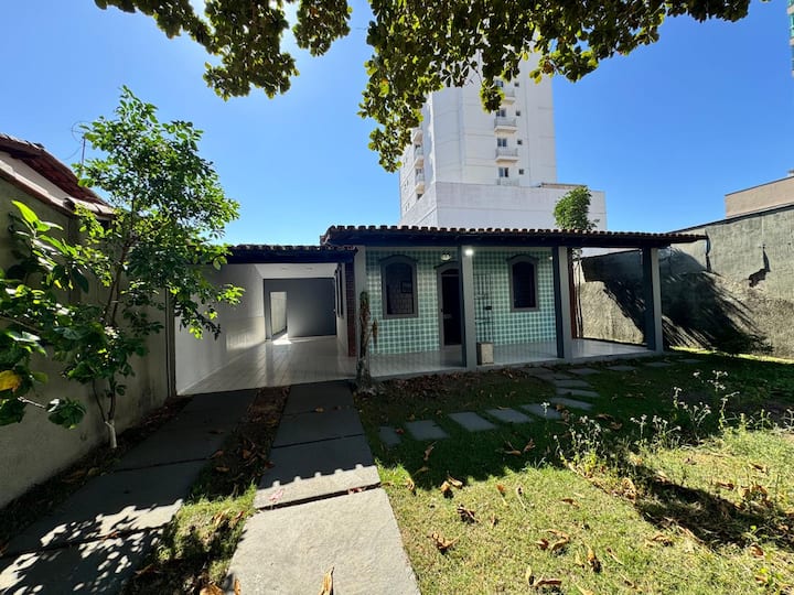 Casa Com Churrasqueira E Quintal - Guarapari