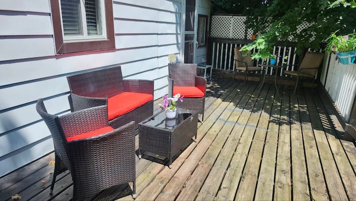 Bungalow Near Lake Simcoe - Georgina