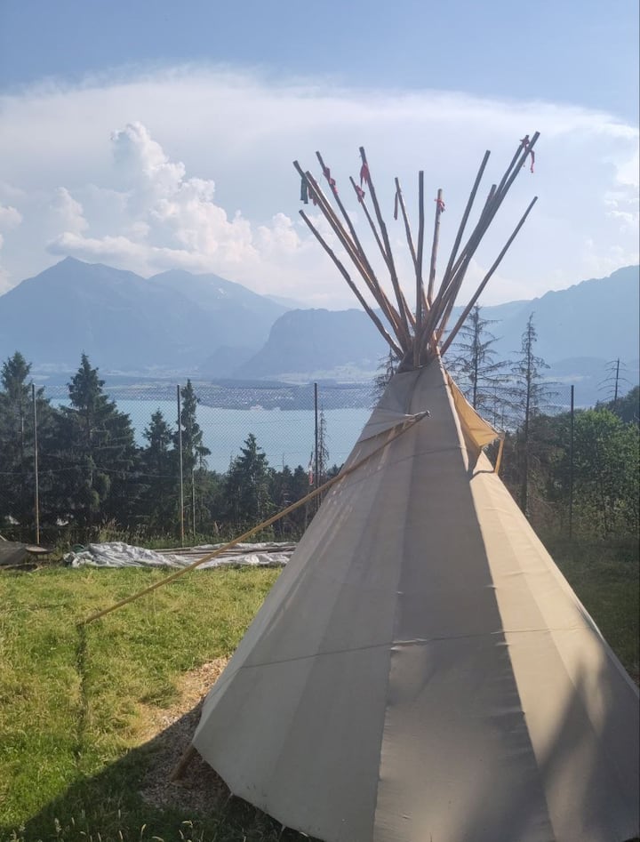 Tipi In Der Natur Mit Top View - Thoune