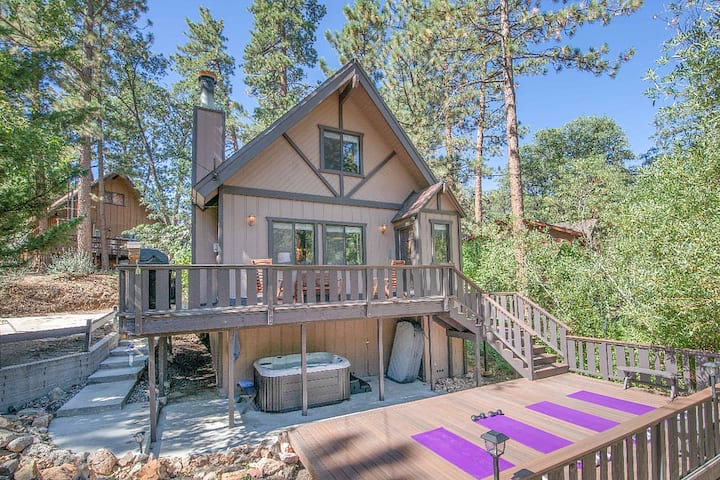 Nit's Cabin | By Snow Summit And Big Bear Airport - Big Bear, CA