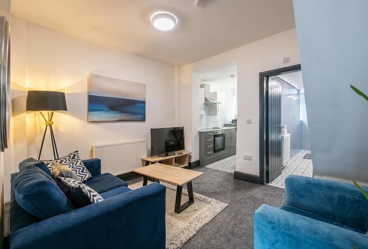 3br Family Getaway • Near Anfield & City Centre - Liverpool, UK