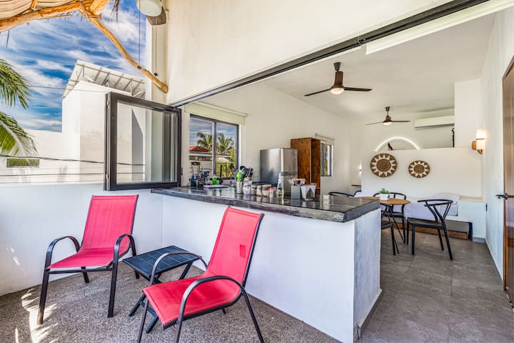 2 Legit 2 Quit In San Pancho - Lo de Marcos