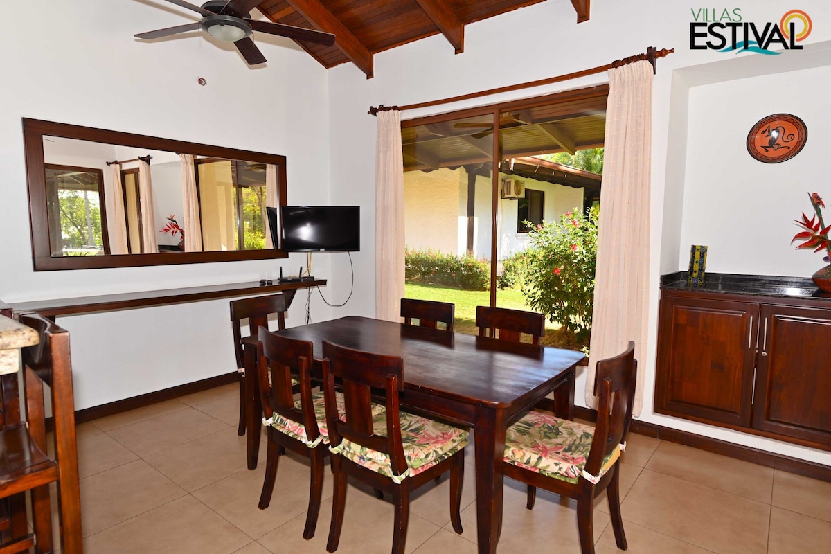 Ocean Beachfront Villa - Houses for Rent in Santa Cruz, Guanacaste ...