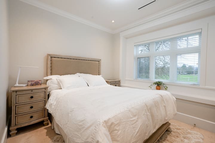 Ensuite Room Near Ubc - Vancouver