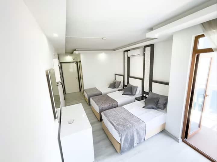 Standart Üç Kişilik Oda - Alanya