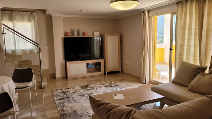 3 Br Penthouse, Pool, Parking - Dénia