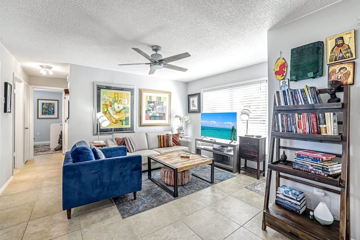 Adorable Cottage, Pool/hot Tub, 1.5 Mile To Beach - Naples Park, FL