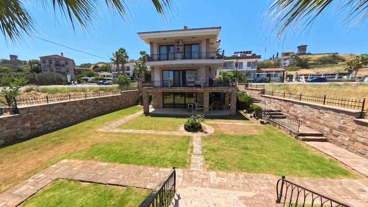 Deniz Manzaralı Cunda Bahçeli Ev - Ayvalık