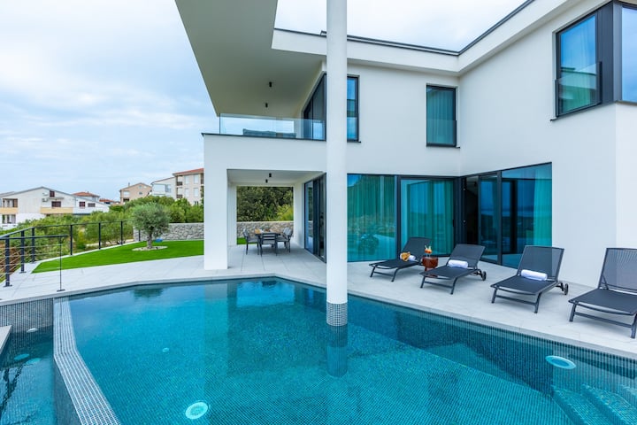 Luxury Villa 45° – Holiday Villa With Sea View - Vrbnik