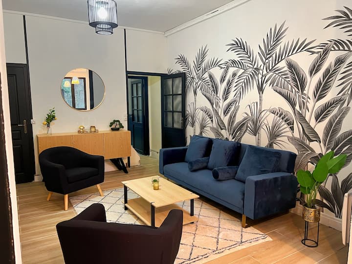 Villa Tropicale • 5 Chambres • Parking Gratuit - Valenciennes