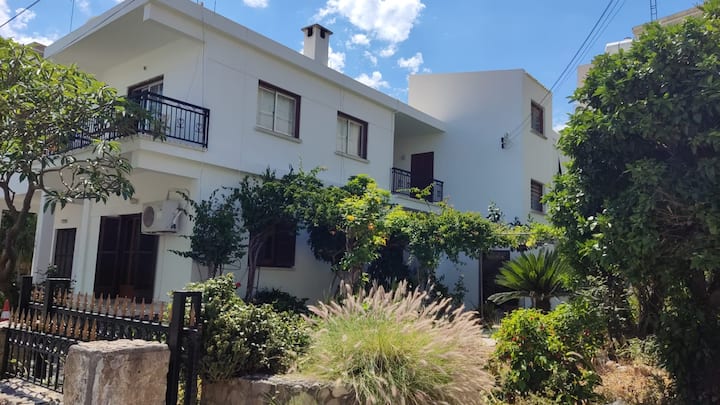 Minimal Style Flat In Kyrenia - Kyrenia