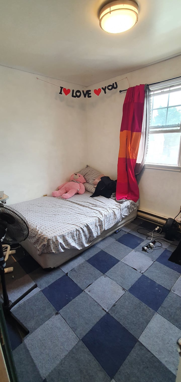 Cozy Bedroom - Peterborough, ON, Canada