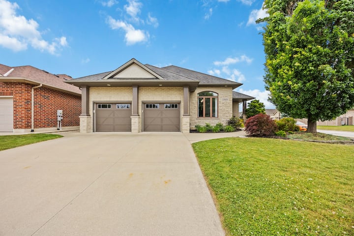 The Cf Dream Home - Sarnia
