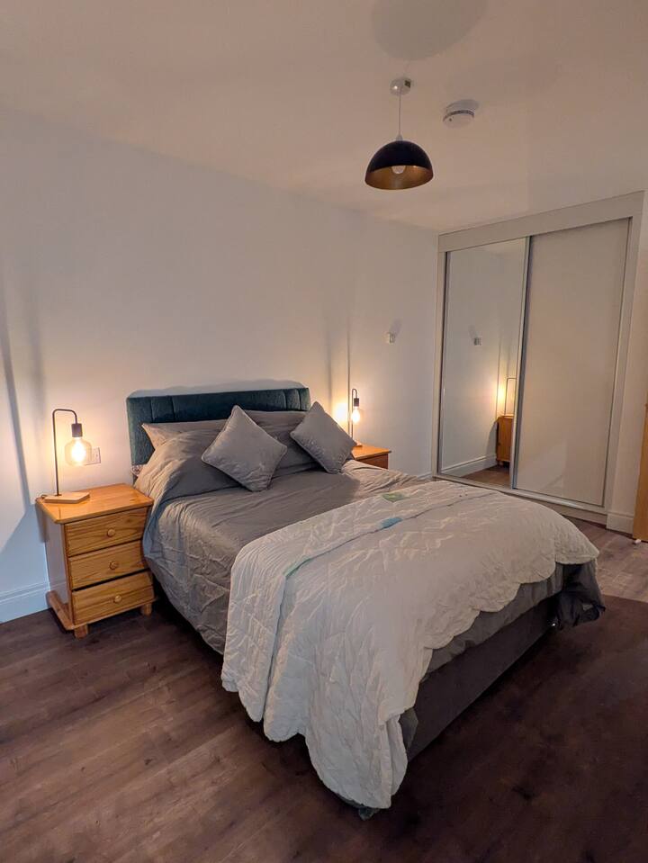 Salt Air & Soft Sheets – Life By The Sea - Kinsale