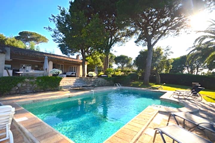 Villas Situé Au Des Canoubiers - Saint-Tropez