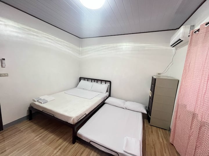 Room 4 Maryknoll`s Place - Surigao City