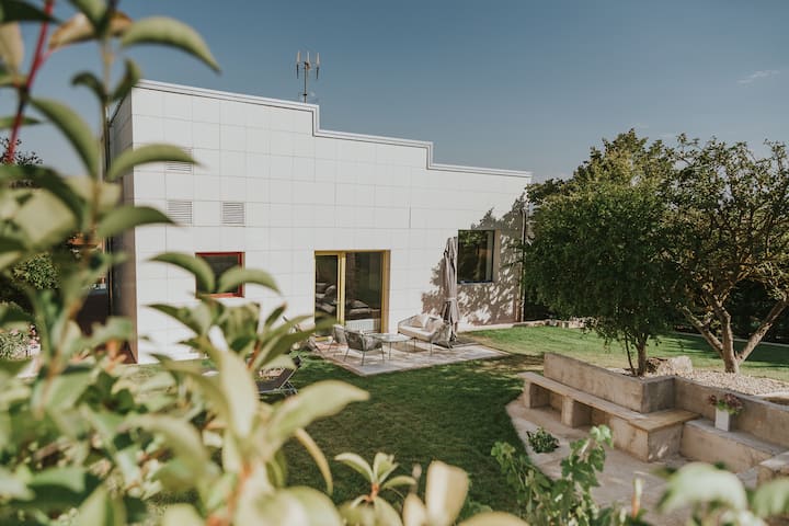 Villa Independiente Con Jardín - Miranda de Ebro