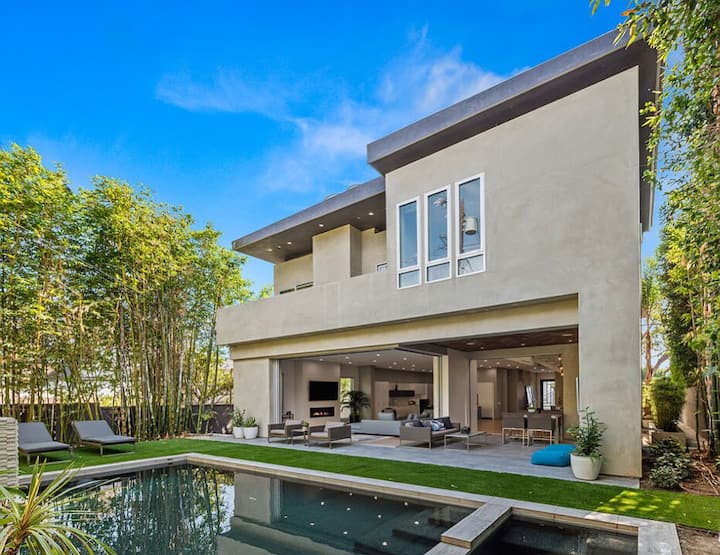 Complete Luxury Modern Home, Center Of La - Beverly Hills, CA