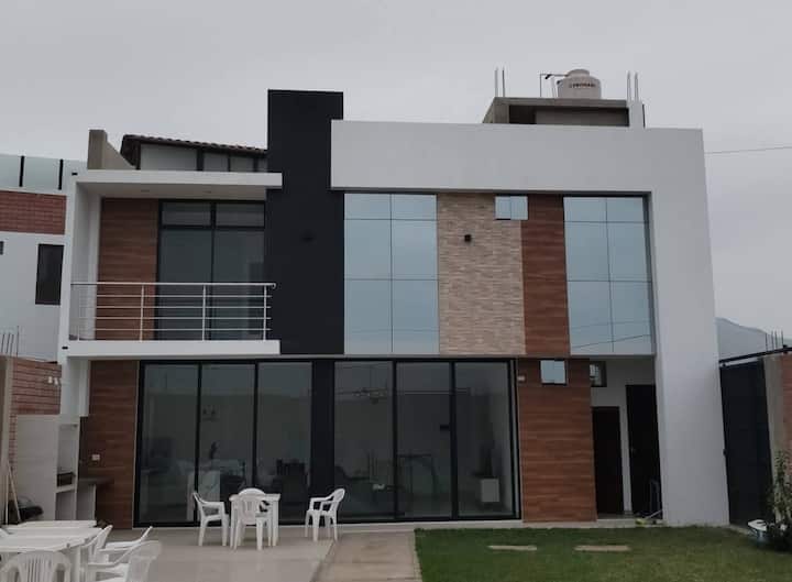 Casa De Campo Villabaz, Familiar Y Piscina Privada - Laredo