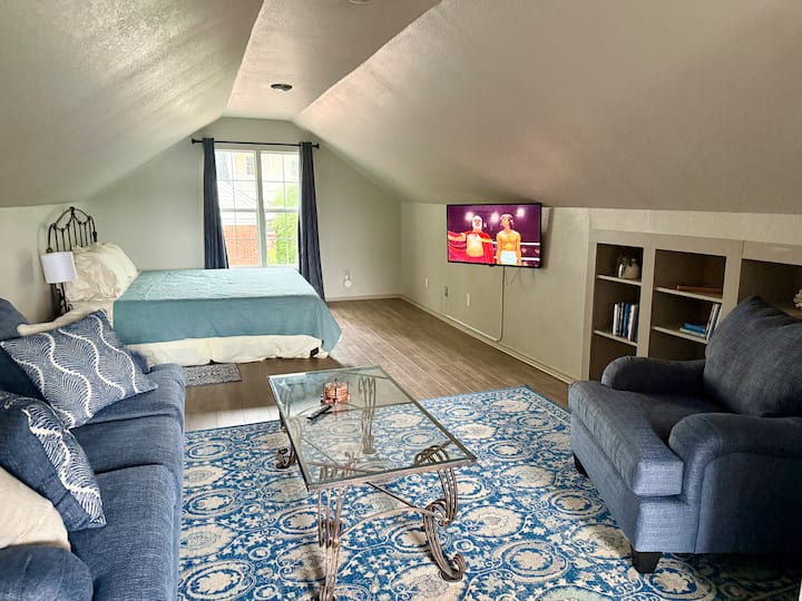 Blue Casita - So Close To I-35w! - Denton, TX