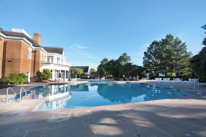 4bd. Suite - Williamsburg, VA
