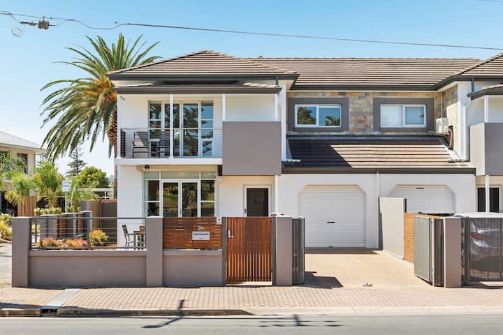 Glenelg Retreat – Beachside Bliss & Garage Parking - South Australia