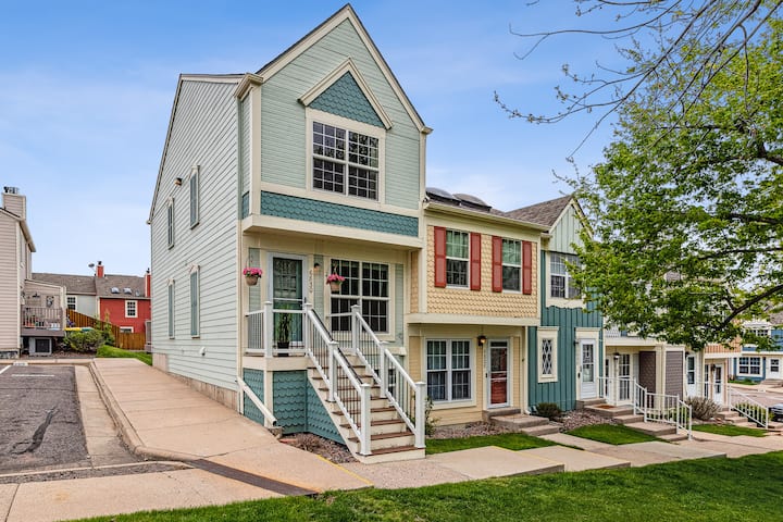 Dual Suites & Office- Littleton - Littleton